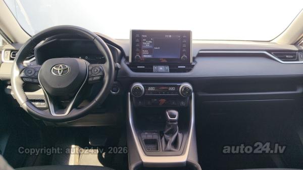 Balts Toyota RAV4 2021 Tallina, ar dzinēja tilpumu 1.99 L un nobraukumu 63 tūkst. km par 25895 €, foto 8 vietnē AUTOMOTO.COM.LV