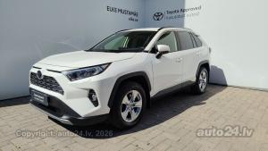 Balts Toyota RAV4 2021 Tallina, ar dzinēja tilpumu 1.99 L un nobraukumu 63 tūkst. km par 25895 €, foto  vietnē AUTOMOTO.COM.LV