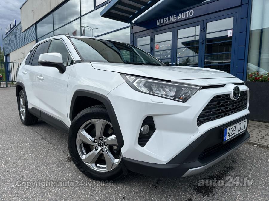 Balts Toyota RAV4 2021 Tallina, ar dzinēja tilpumu 2.00 L un nobraukumu 150 tūkst. km par 24990 €, foto 1 vietnē AUTOMOTO.COM.LV