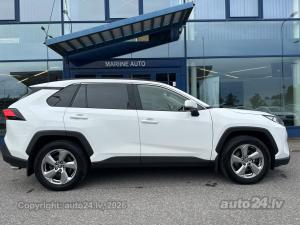 Balts Toyota RAV4 2021 Tallina, ar dzinēja tilpumu 2.00 L un nobraukumu 150 tūkst. km par 24990 €, foto 7 vietnē AUTOMOTO.COM.LV