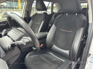 Balts Toyota RAV4 2021 Tallina, ar dzinēja tilpumu 2.00 L un nobraukumu 150 tūkst. km par 24990 €, foto 13 vietnē AUTOMOTO.COM.LV