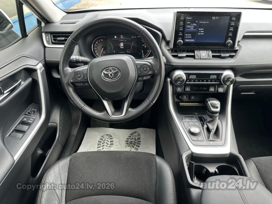 Balts Toyota RAV4 2021 Tallina, ar dzinēja tilpumu 2.00 L un nobraukumu 150 tūkst. km par 24990 €, foto 14 vietnē AUTOMOTO.COM.LV