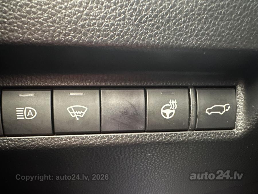 Balts Toyota RAV4 2021 Tallina, ar dzinēja tilpumu 2.00 L un nobraukumu 150 tūkst. km par 24990 €, foto 18 vietnē AUTOMOTO.COM.LV