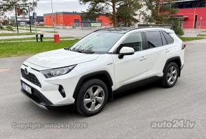 White Toyota RAV4 2021 in Tallinn, with an engine capacity of 2.50 L and mileage of 107 thousand km for 27900 €, photo  on AUTOMOTO.COM.LV