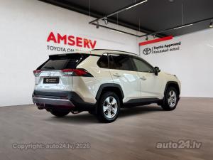 Balts Toyota RAV4 2021 Tartu, ar dzinēja tilpumu 2.00 L un nobraukumu 77 tūkst. km par 22990 €, foto 3 vietnē AUTOMOTO.COM.LV
