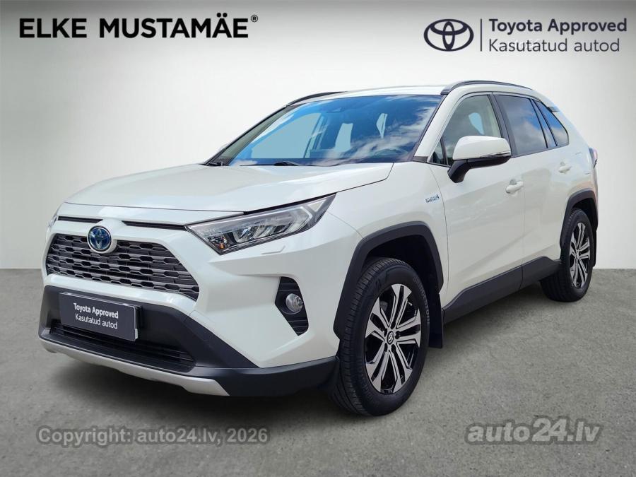 White Toyota RAV4 2021 in Tallinn, with an engine capacity of 2.49 L and mileage of 51 thousand km for 29995 €, photo 1 on AUTOMOTO.COM.LV