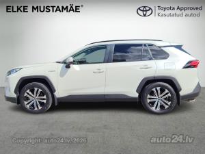 White Toyota RAV4 2021 in Tallinn, with an engine capacity of 2.49 L and mileage of 51 thousand km for 29995 €, photo 4 on AUTOMOTO.COM.LV