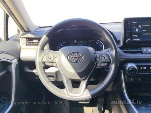 White Toyota RAV4 2021 in Tallinn, with an engine capacity of 2.49 L and mileage of 51 thousand km for 29995 €, photo 10 on AUTOMOTO.COM.LV