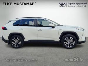 White Toyota RAV4 2021 in Tallinn, with an engine capacity of 2.49 L and mileage of 51 thousand km for 29995 €, photo 17 on AUTOMOTO.COM.LV