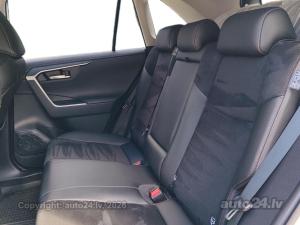 White Toyota RAV4 2021 in Tallinn, with an engine capacity of 2.49 L and mileage of 51 thousand km for 29995 €, photo 20 on AUTOMOTO.COM.LV