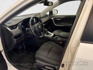 Белый Тойота РАВ 4 2021 в Тарту, объемом двигателя 2.50 л и пробегом 131 тыс. км за 23990 €, фото 12 на AUTOMOTO.COM.LV