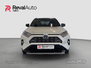 Balts Toyota RAV4 2021 Tallina, ar dzinēja tilpumu 2.50 L un nobraukumu 130 tūkst. km par 25900 €, foto 5 vietnē AUTOMOTO.COM.LV