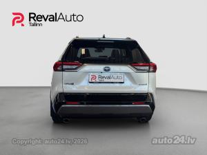 Balts Toyota RAV4 2021 Tallina, ar dzinēja tilpumu 2.50 L un nobraukumu 130 tūkst. km par 25900 €, foto 6 vietnē AUTOMOTO.COM.LV