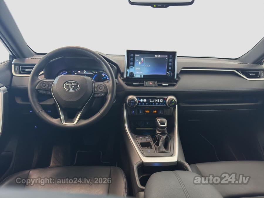 Balts Toyota RAV4 2021 Tallina, ar dzinēja tilpumu 2.50 L un nobraukumu 130 tūkst. km par 25900 €, foto 10 vietnē AUTOMOTO.COM.LV