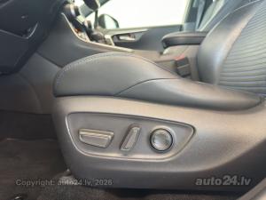 Balts Toyota RAV4 2021 Tallina, ar dzinēja tilpumu 2.50 L un nobraukumu 130 tūkst. km par 25900 €, foto 12 vietnē AUTOMOTO.COM.LV