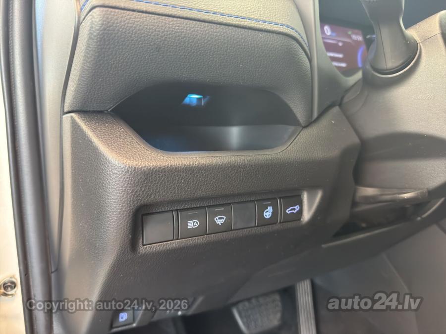 Balts Toyota RAV4 2021 Tallina, ar dzinēja tilpumu 2.50 L un nobraukumu 130 tūkst. km par 25900 €, foto 13 vietnē AUTOMOTO.COM.LV