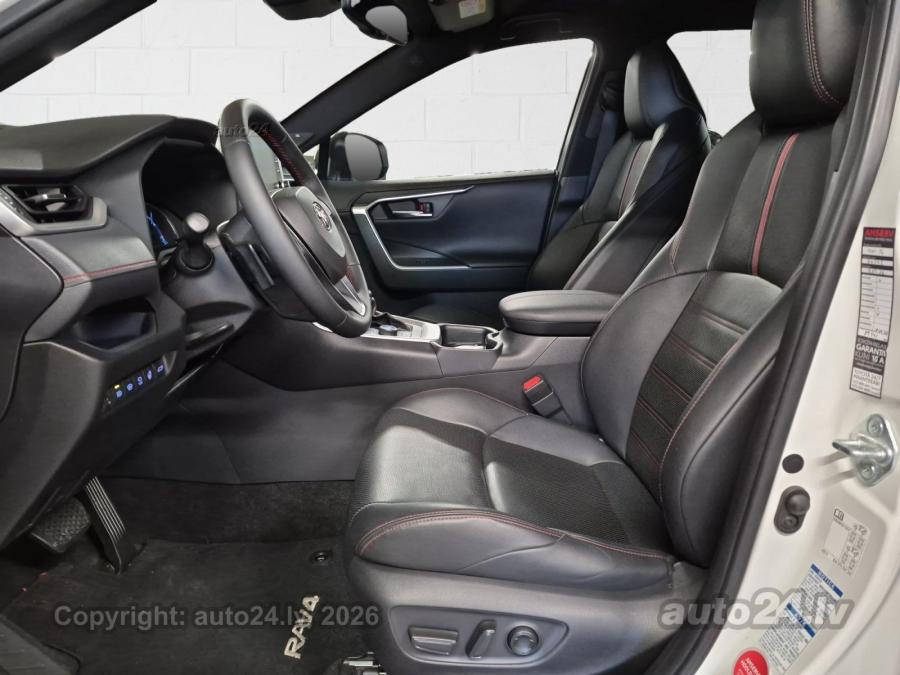 Balts Toyota RAV4 2021 Tallina, ar dzinēja tilpumu 2.50 L un nobraukumu 82 tūkst. km par 38990 €, foto 12 vietnē AUTOMOTO.COM.LV