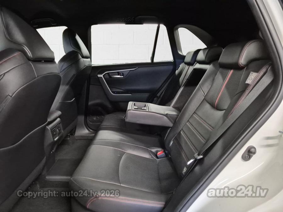 Balts Toyota RAV4 2021 Tallina, ar dzinēja tilpumu 2.50 L un nobraukumu 82 tūkst. km par 38990 €, foto 20 vietnē AUTOMOTO.COM.LV