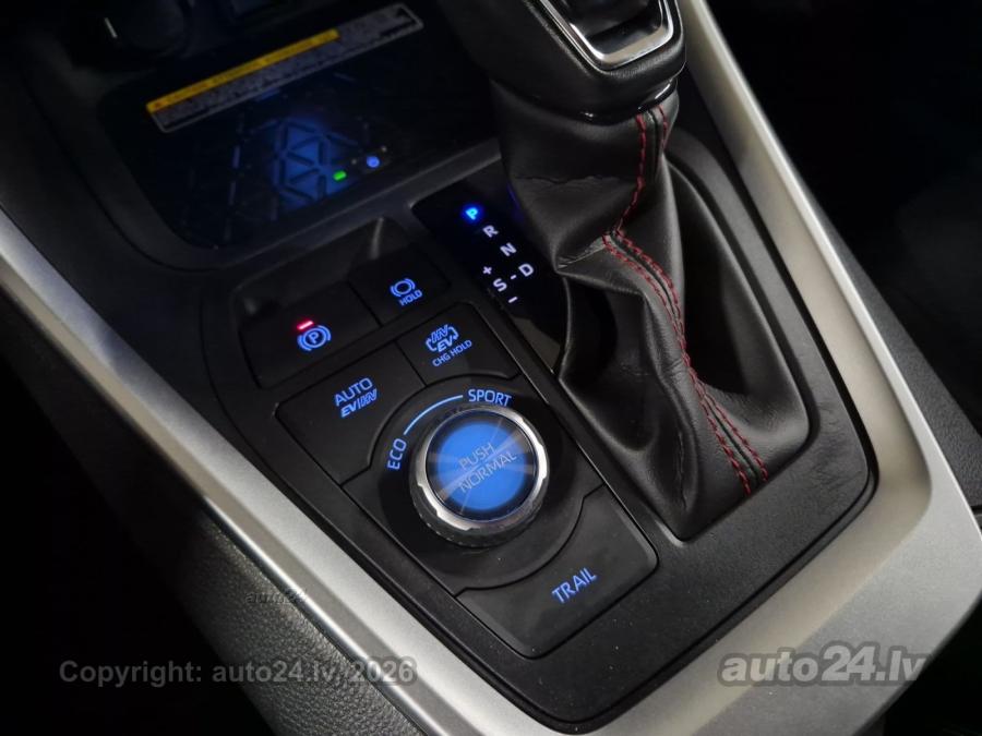Balts Toyota RAV4 2021 Tallina, ar dzinēja tilpumu 2.50 L un nobraukumu 82 tūkst. km par 38990 €, foto 23 vietnē AUTOMOTO.COM.LV