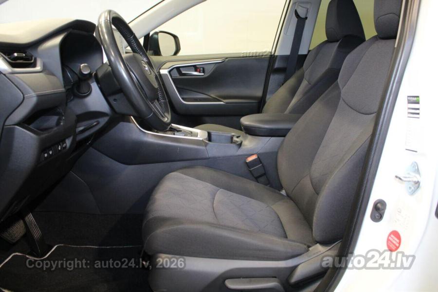 Balts Toyota RAV4 2022 Tartu, ar dzinēja tilpumu 2.50 L un nobraukumu 147 tūkst. km par 23790 €, foto 16 vietnē AUTOMOTO.COM.LV