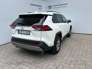Balts Toyota RAV4 2022 Tallina, ar dzinēja tilpumu 1.99 L un nobraukumu 33 tūkst. km par 27995 €, foto 3 vietnē AUTOMOTO.COM.LV