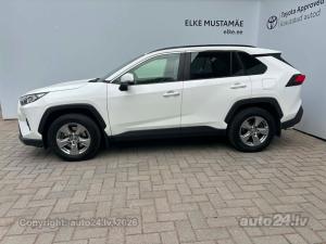 Balts Toyota RAV4 2022 Tallina, ar dzinēja tilpumu 1.99 L un nobraukumu 33 tūkst. km par 27995 €, foto 4 vietnē AUTOMOTO.COM.LV