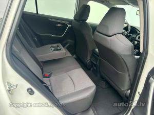Balts Toyota RAV4 2022 Tallina, ar dzinēja tilpumu 1.99 L un nobraukumu 33 tūkst. km par 27995 €, foto 8 vietnē AUTOMOTO.COM.LV