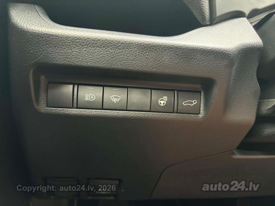 Balts Toyota RAV4 2022 Tallina, ar dzinēja tilpumu 1.99 L un nobraukumu 33 tūkst. km par 27995 €, foto 16 vietnē AUTOMOTO.COM.LV
