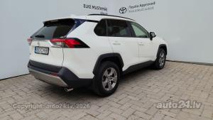 Balts Toyota RAV4 2022 Tallina, ar dzinēja tilpumu 1.99 L un nobraukumu 52 tūkst. km par 27900 €, foto 3 vietnē AUTOMOTO.COM.LV