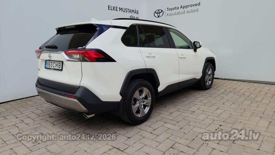 Balts Toyota RAV4 2022 Tallina, ar dzinēja tilpumu 1.99 L un nobraukumu 52 tūkst. km par 27900 €, foto 3 vietnē AUTOMOTO.COM.LV