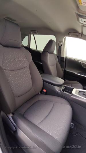 Balts Toyota RAV4 2022 Tallina, ar dzinēja tilpumu 1.99 L un nobraukumu 52 tūkst. km par 27900 €, foto 7 vietnē AUTOMOTO.COM.LV