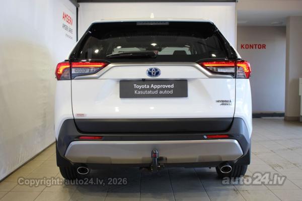 Balts Toyota RAV4 2022 Tallina, ar dzinēja tilpumu 2.50 L un nobraukumu 79 tūkst. km par 35990 €, foto 4 vietnē AUTOMOTO.COM.LV