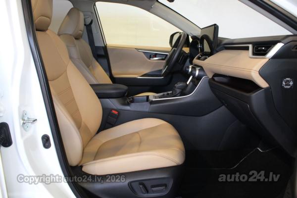 Balts Toyota RAV4 2022 Tallina, ar dzinēja tilpumu 2.50 L un nobraukumu 79 tūkst. km par 35990 €, foto 6 vietnē AUTOMOTO.COM.LV