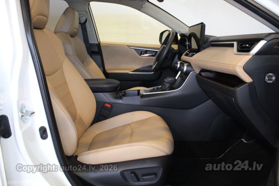 Balts Toyota RAV4 2022 Tallina, ar dzinēja tilpumu 2.50 L un nobraukumu 79 tūkst. km par 35990 €, foto 7 vietnē AUTOMOTO.COM.LV