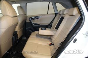 Balts Toyota RAV4 2022 Tallina, ar dzinēja tilpumu 2.50 L un nobraukumu 79 tūkst. km par 35990 €, foto 20 vietnē AUTOMOTO.COM.LV