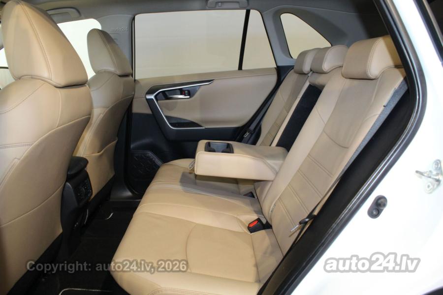 Balts Toyota RAV4 2022 Tallina, ar dzinēja tilpumu 2.50 L un nobraukumu 79 tūkst. km par 35990 €, foto 20 vietnē AUTOMOTO.COM.LV