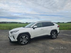 Balts Toyota RAV4 2022 Tallina, ar dzinēja tilpumu 2.00 L un nobraukumu 39 tūkst. km par 33900 €, foto  vietnē AUTOMOTO.COM.LV