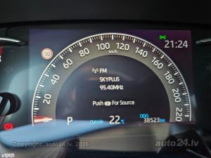 White Toyota RAV4 2022 in Tallinn, with an engine capacity of 2.00 L and mileage of 39 thousand km for 33900 €, photo 16 on AUTOMOTO.COM.LV