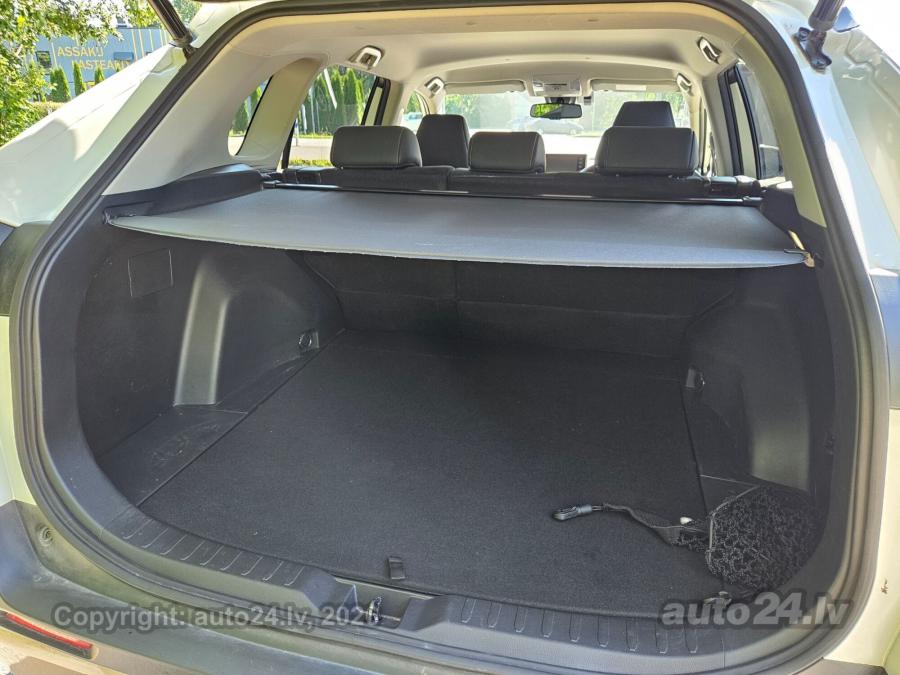 White Toyota RAV4 2022 in Tallinn, with an engine capacity of 2.00 L and mileage of 39 thousand km for 33900 €, photo 17 on AUTOMOTO.COM.LV