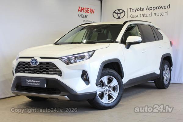 White Toyota RAV4 2022 in Tallinn, with an engine capacity of 2.50 L and mileage of 147 thousand km for 23790 €, photo 1 on AUTOMOTO.COM.LV