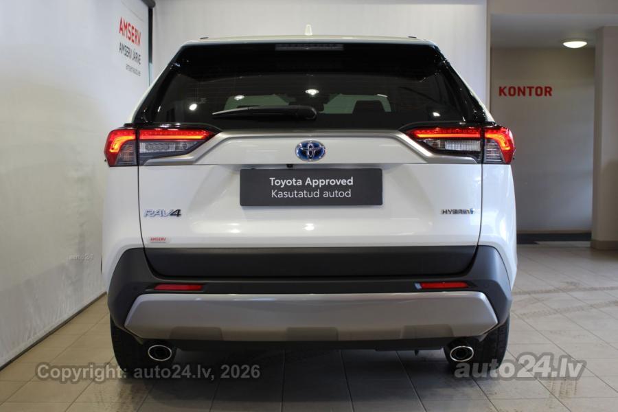 Balts Toyota RAV4 2022 Tallina, ar dzinēja tilpumu 2.50 L un nobraukumu 147 tūkst. km par 23790 €, foto 4 vietnē AUTOMOTO.COM.LV