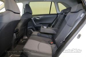 Balts Toyota RAV4 2022 Tallina, ar dzinēja tilpumu 2.50 L un nobraukumu 147 tūkst. km par 23790 €, foto 8 vietnē AUTOMOTO.COM.LV