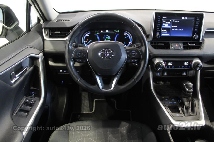 Balts Toyota RAV4 2022 Tallina, ar dzinēja tilpumu 2.50 L un nobraukumu 147 tūkst. km par 23790 €, foto 15 vietnē AUTOMOTO.COM.LV