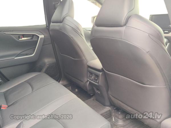 Balts Toyota RAV4 2022 Tallina, ar dzinēja tilpumu 2.49 L un nobraukumu 94 tūkst. km par 41995 €, foto 7 vietnē AUTOMOTO.COM.LV