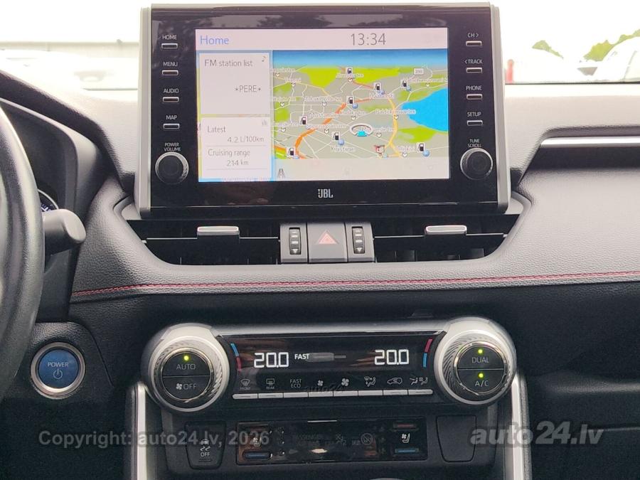 Белый Тойота РАВ 4 2022 в Таллин, объемом двигателя 2.49 л и пробегом 94 тыс. км за 41995 €, фото 15 на AUTOMOTO.COM.LV