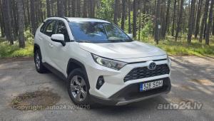 Белый Тойота РАВ 4 2022 в Таллин, объемом двигателя 2.50 л и пробегом 162 тыс. км за 23600 €, фото  на AUTOMOTO.COM.LV