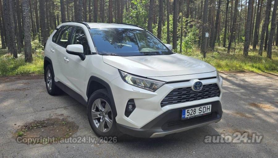 Balts Toyota RAV4 2022 Tallina, ar dzinēja tilpumu 2.50 L un nobraukumu 162 tūkst. km par 23600 €, foto 21 vietnē AUTOMOTO.COM.LV