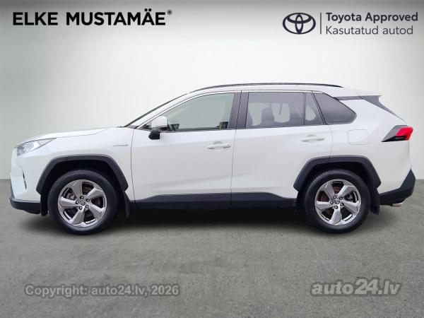 Balts Toyota RAV4 2022 Tallina, ar dzinēja tilpumu 2.49 L un nobraukumu 117 tūkst. km par 31995 €, foto 4 vietnē AUTOMOTO.COM.LV