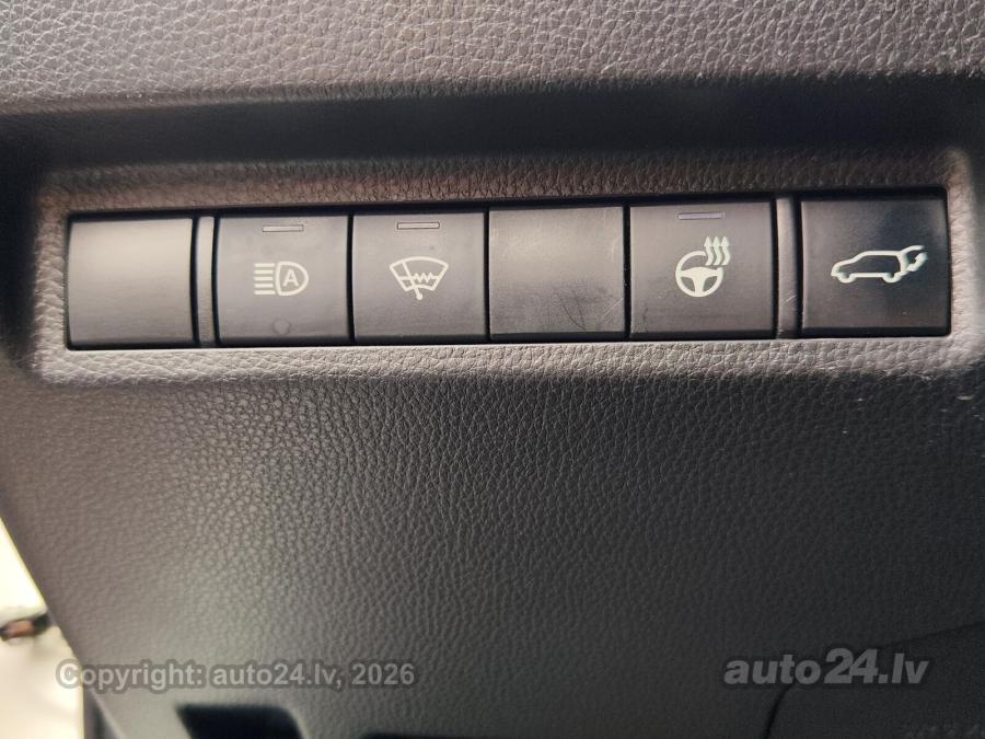 Balts Toyota RAV4 2022 Tallina, ar dzinēja tilpumu 2.49 L un nobraukumu 117 tūkst. km par 31995 €, foto 21 vietnē AUTOMOTO.COM.LV