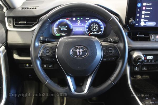 Balts Toyota RAV4 2023 Tallina, ar dzinēja tilpumu 2.50 L un nobraukumu 40 tūkst. km par 26490 €, foto 11 vietnē AUTOMOTO.COM.LV